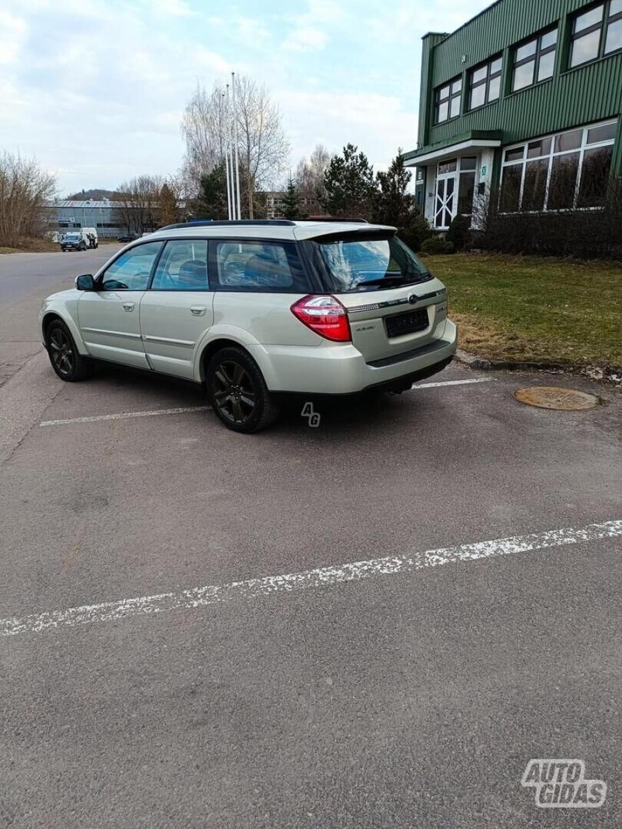 Subaru Outback 2006 in Vilnius, with an engine capacity of 2.50 L and mileage of 225 thousand km for 4300 €, photo 4 on AUTOMOTO.COM.LV