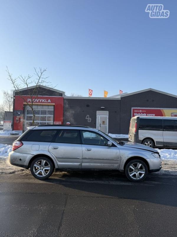 Subaru Outback 2007 in Panevezys, with an engine capacity of 2.50 L and mileage of 252 thousand km for 1450 €, photo 4 on AUTOMOTO.COM.LV