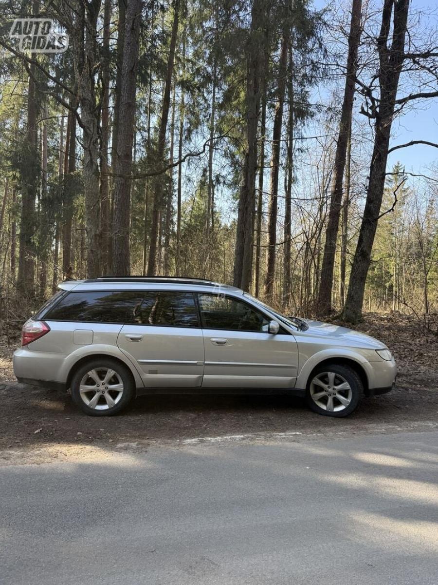 Subaru Outback 2007 Panevēža, ar dzinēja tilpumu 2.50 L un nobraukumu 450 tūkst. km par 2350 €, foto 5 vietnē AUTOMOTO.COM.LV