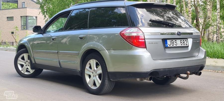 Subaru Outback 2007 in Vilnius, with an engine capacity of 2.50 L and mileage of 386 thousand km for 2450 €, photo 4 on AUTOMOTO.COM.LV