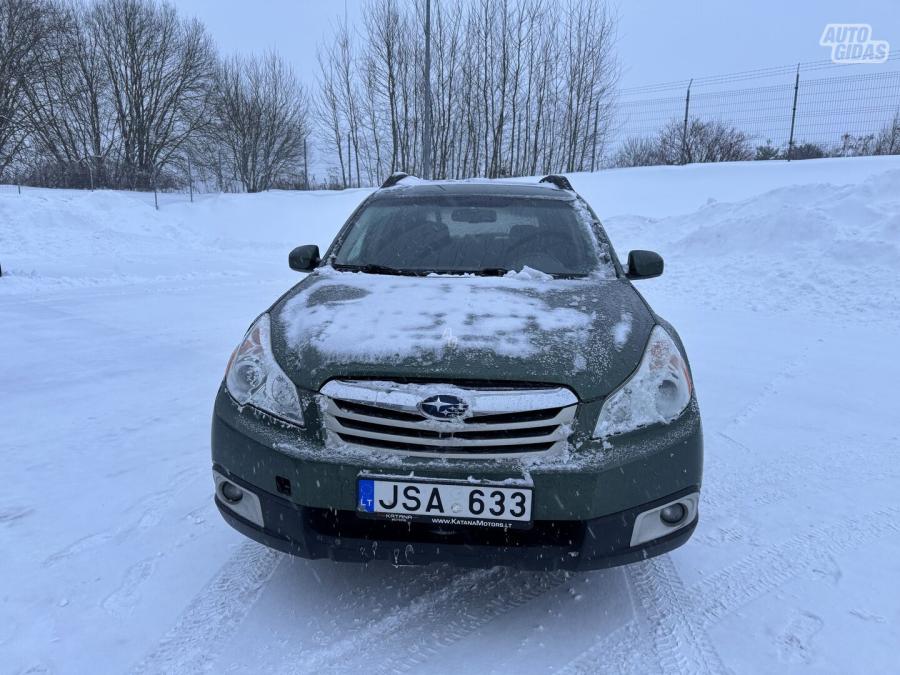 Subaru Outback 2010 in Vilnius, with an engine capacity of 2.50 L and mileage of 257 thousand km for 4150 €, photo 1 on AUTOMOTO.COM.LV