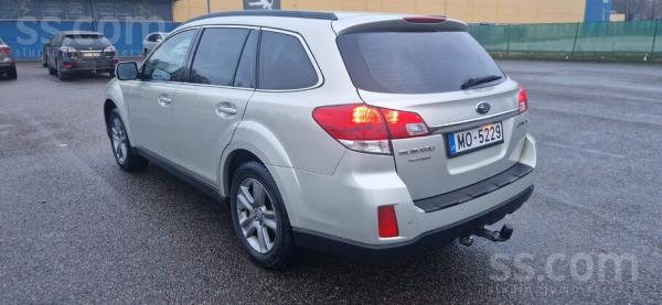 Subaru Outback 2011 Rīga, ar dzinēja tilpumu 2.50 L un nobraukumu 251 tūkst. km par 7000 €, foto 2 vietnē AUTOMOTO.COM.LV