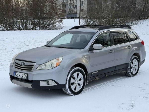 Subaru Outback 2011 in Vilnius, with an engine capacity of 2.49 L and mileage of 300 thousand km for 3450 €, photo 6 on AUTOMOTO.COM.LV