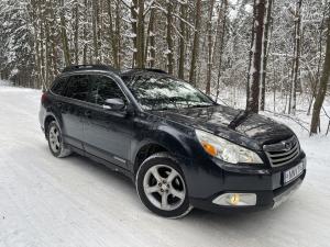 Subaru Outback 2011 in Vilnius, with an engine capacity of 2.50 L and mileage of 256 thousand km for 5750 €, photo 2 on AUTOMOTO.COM.LV