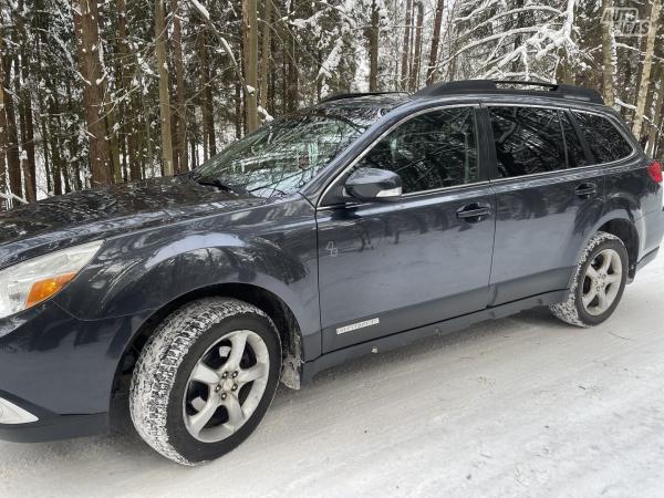 Subaru Outback 2011 in Vilnius, with an engine capacity of 2.50 L and mileage of 256 thousand km for 5750 €, photo 5 on AUTOMOTO.COM.LV