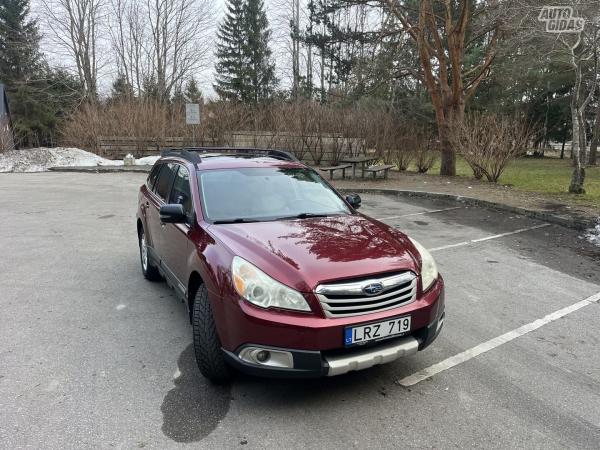 Subaru Outback 2011 in Kretinga, with an engine capacity of 2.50 L and mileage of 272 thousand km for 4350 €, photo 1 on AUTOMOTO.COM.LV