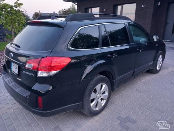 Subaru Outback 2011 in Vilnius, with an engine capacity of 2.50 L and mileage of 290 thousand km for 5599 €, photo 4 on AUTOMOTO.COM.LV