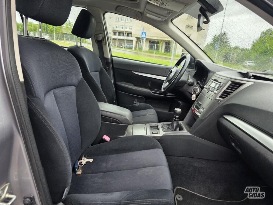 Subaru Outback 2011 Kretinga, ar dzinēja tilpumu 2.00 L un nobraukumu 256 tūkst. km par 2995 €, foto 13 vietnē AUTOMOTO.COM.LV