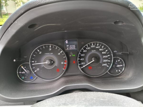 Субару Аутбек 2011 в Вильнюс на AUTOMOTO.COM.LV Субару Аутбек 2011 в Вильнюс, объемом двигателя 2.00 л и пробегом 370 тыс. км за 1050 €, фото 9 на AUTOMOTO.COM.LV