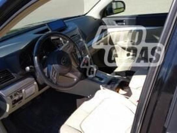 Subaru Outback 2011 in Ukmerge, with an engine capacity of 2.50 L and mileage of 418 thousand km for 4300 €, photo 1 on AUTOMOTO.COM.LV