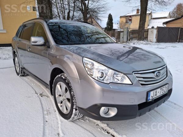 Subaru Outback 2012 in Jekabpils, with an engine capacity of 2.50 L and mileage of 242 thousand km for 4950 €, photo 3 on AUTOMOTO.COM.LV