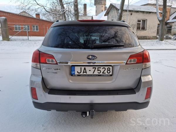 Subaru Outback 2012 in Jekabpils, with an engine capacity of 2.50 L and mileage of 242 thousand km for 4950 €, photo 6 on AUTOMOTO.COM.LV