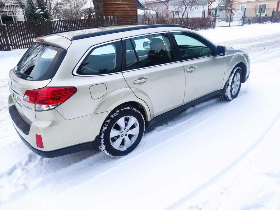 Subaru Outback 2012 in Utena, with an engine capacity of 2.50 L and mileage of 206 thousand km for 6300 €, photo 4 on AUTOMOTO.COM.LV