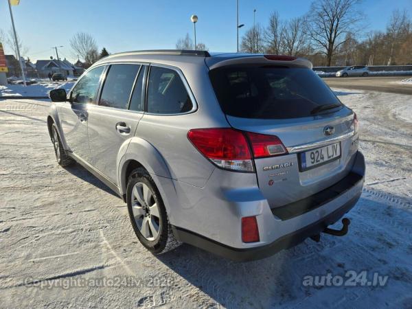 Subaru Outback 2012 Kohtla-Jerve, ar dzinēja tilpumu 2.50 L un nobraukumu 287 tūkst. km par 4999 €, foto 3 vietnē AUTOMOTO.COM.LV