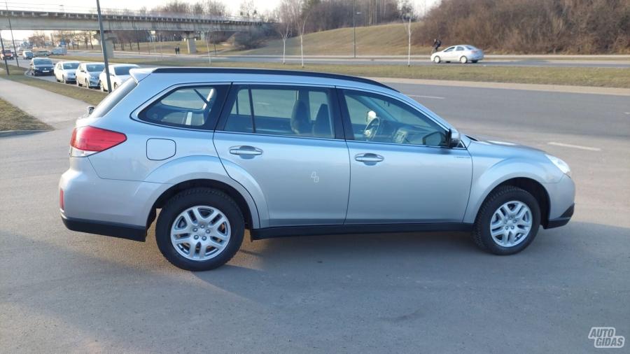 Subaru Outback 2012 in Kaunas, with an engine capacity of 2.50 L and mileage of 175 thousand km for 6700 €, photo 4 on AUTOMOTO.COM.LV