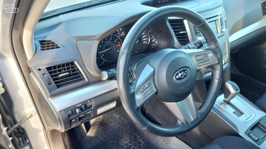 Subaru Outback 2012 in Kaunas, with an engine capacity of 2.50 L and mileage of 175 thousand km for 6700 €, photo 6 on AUTOMOTO.COM.LV