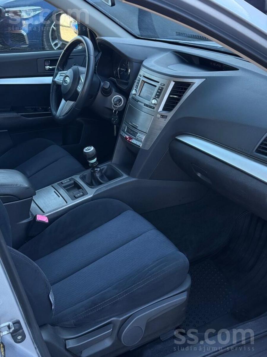 Subaru Outback 2012 in Riga, with an engine capacity of 2.50 L and mileage of 343 thousand km for 4980 €, photo 12 on AUTOMOTO.COM.LV