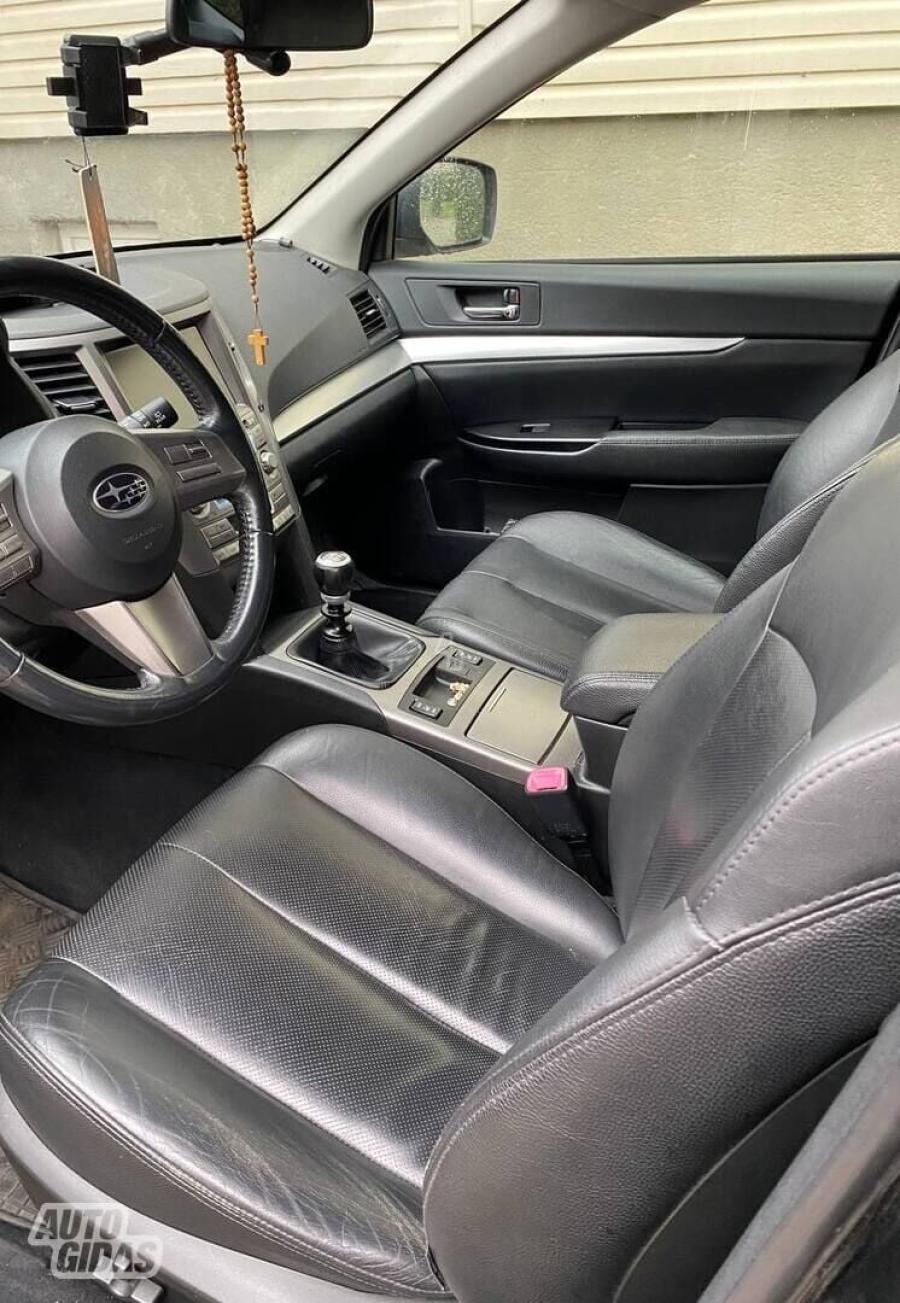 Subaru Outback 2012 Viļņa, ar dzinēja tilpumu 2.00 L un nobraukumu 228 tūkst. km par 2999 €, foto 14 vietnē AUTOMOTO.COM.LV