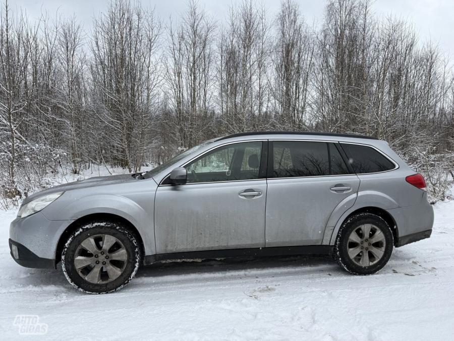 Subaru Outback 2013 Viļņa, ar dzinēja tilpumu 2.00 L un nobraukumu 350 tūkst. km par 3150 €, foto 2 vietnē AUTOMOTO.COM.LV
