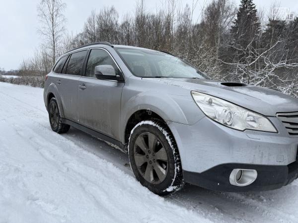 Subaru Outback 2013 in Vilnius, with an engine capacity of 2.00 L and mileage of 350 thousand km for 3150 €, photo 10 on AUTOMOTO.COM.LV