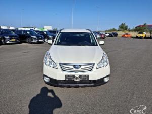 Subaru Outback 2013 in Vilnius, with an engine capacity of 2.46 L and mileage of 260 thousand km for 5900 €, photo 3 on AUTOMOTO.COM.LV