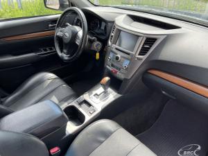 Subaru Outback 2014 in Klaipeda, with an engine capacity of 3.63 L and mileage of 170 thousand km for 8400 €, photo 6 on AUTOMOTO.COM.LV