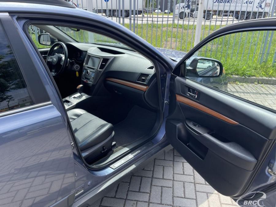 Subaru Outback 2014 in Klaipeda, with an engine capacity of 3.63 L and mileage of 170 thousand km for 8400 €, photo 4 on AUTOMOTO.COM.LV