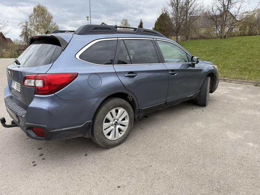 Subaru Outback 2015 in Pabrade, with an engine capacity of 2.50 L and mileage of 279 thousand km for 8900 €, photo 7 on AUTOMOTO.COM.LV