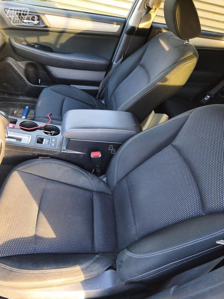 Subaru Outback 2018 in Vilnius, with an engine capacity of 2.50 L and mileage of 313 thousand km for 11700 €, photo 4 on AUTOMOTO.COM.LV