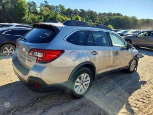 Subaru Outback 2018 in Alytus, with an engine capacity of 2.50 L and mileage of 214 thousand km for 5800 €, photo 4 on AUTOMOTO.COM.LV
