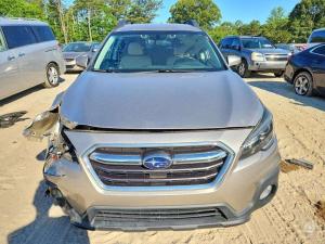 Subaru Outback 2018 in Alytus, with an engine capacity of 2.50 L and mileage of 214 thousand km for 5800 €, photo 6 on AUTOMOTO.COM.LV