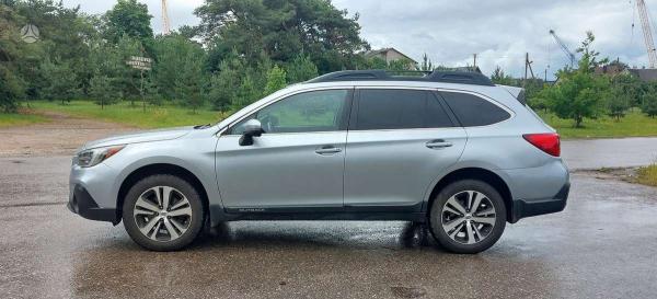 Subaru Outback 2018 in Klaipeda, with an engine capacity of 3.63 L and mileage of 275 thousand km for 12900 €, photo 3 on AUTOMOTO.COM.LV