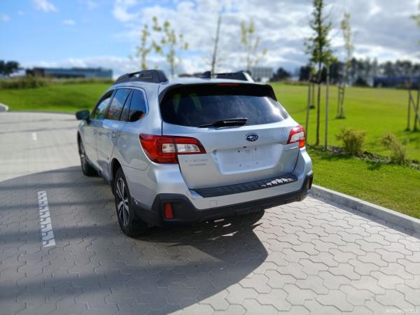 Subaru Outback 2019 in Vilnius, with an engine capacity of 2.50 L and mileage of 202 thousand km for 13999 €, photo 6 on AUTOMOTO.COM.LV