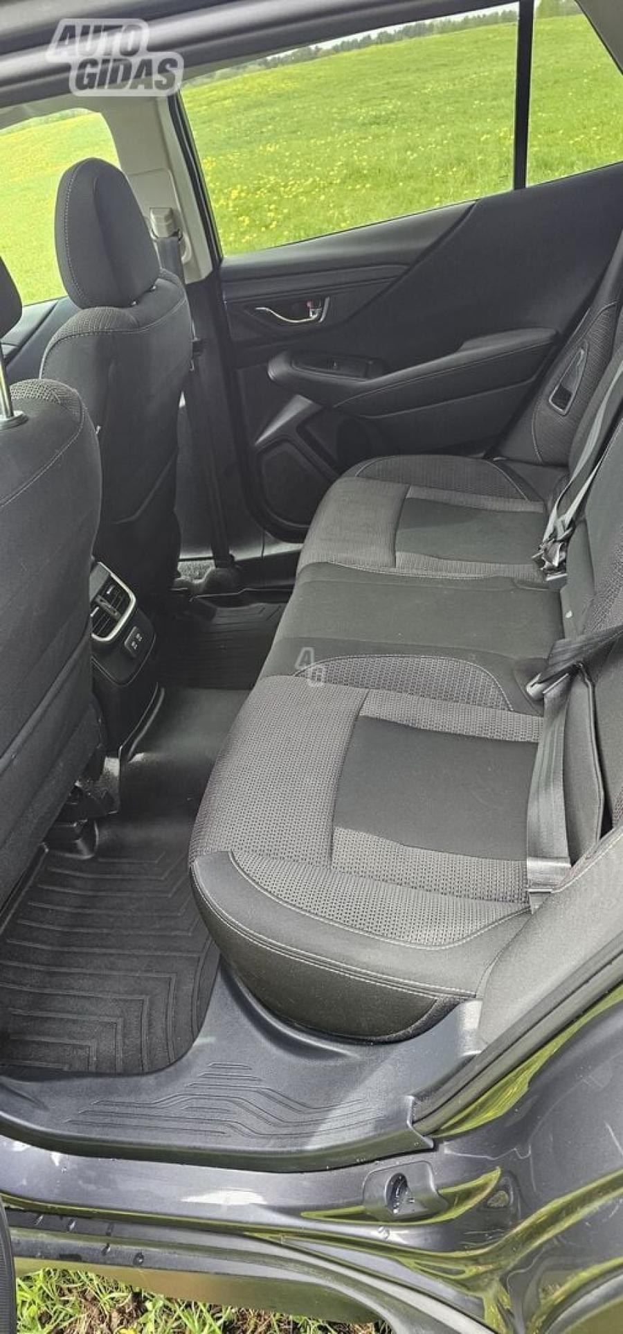Subaru Outback 2022 in Utena, with an engine capacity of 2.50 L and mileage of 80 thousand km for 20000 €, photo 8 on AUTOMOTO.COM.LV