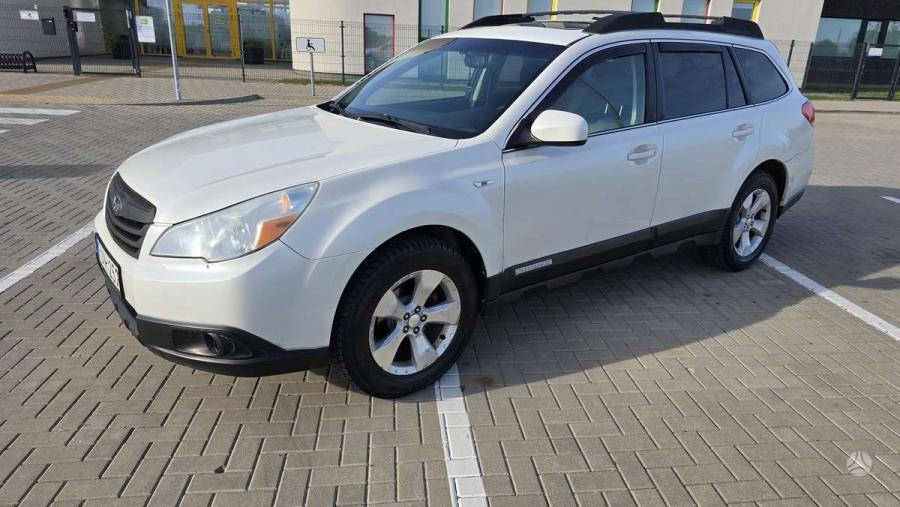 Balts Subaru Outback 2010 Kauņa, ar dzinēja tilpumu 2.50 L un nobraukumu 310 tūkst. km par 2800 €, foto 4 vietnē AUTOMOTO.COM.LV