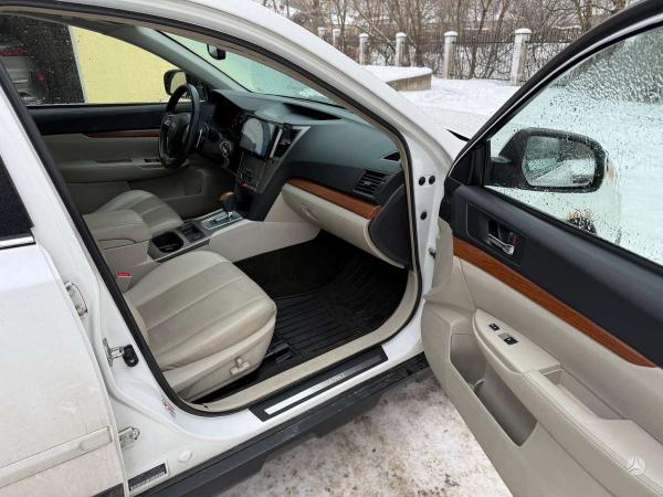 Balts Subaru Outback 2014 Viļņa, ar dzinēja tilpumu 2.52 L un nobraukumu 137 tūkst. km par 8100 €, foto 5 vietnē AUTOMOTO.COM.LV