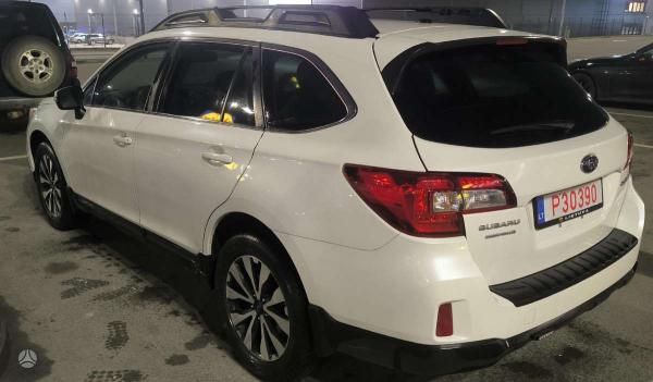 White Subaru Outback 2015 in Kaunas, with an engine capacity of 2.50 L and mileage of 43 thousand km for 13999 €, photo 3 on AUTOMOTO.COM.LV