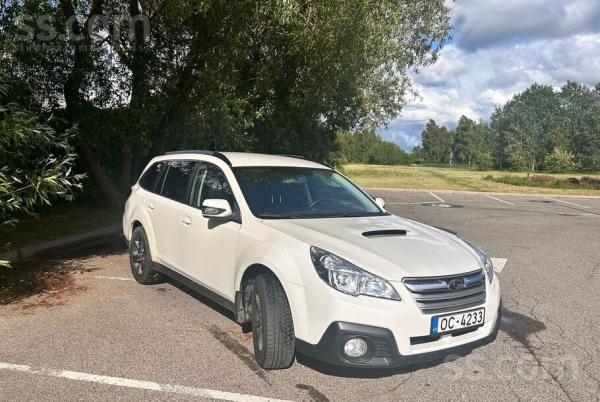 White Subaru Outback 2015 in Riga, with an engine capacity of 2.00 L and mileage of 81 thousand km for 7500 €, photo 1 on AUTOMOTO.COM.LV