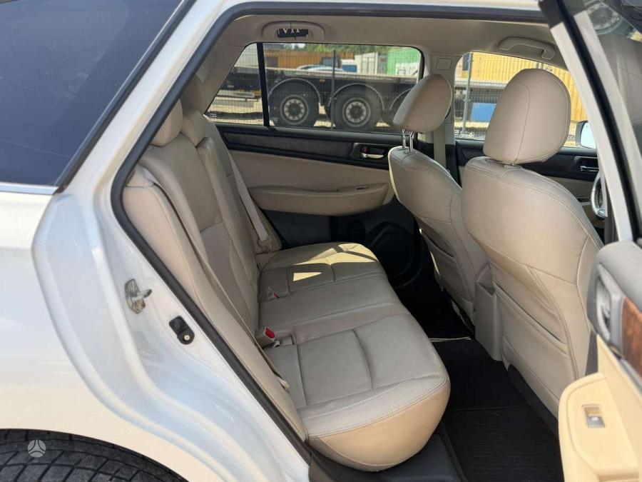 Balts Subaru Outback 2015 Šauļi, ar dzinēja tilpumu 2.50 L un nobraukumu 217 tūkst. km par 8000 €, foto 14 vietnē AUTOMOTO.COM.LV