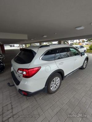 White Subaru Outback 2015 in Tallinn, with an engine capacity of 2.00 L and mileage of 235 thousand km for 9400 €, photo 5 on AUTOMOTO.COM.LV