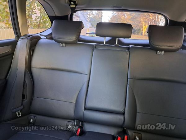 White Subaru Outback 2015 in Tallinn, with an engine capacity of 2.00 L and mileage of 235 thousand km for 9400 €, photo 11 on AUTOMOTO.COM.LV