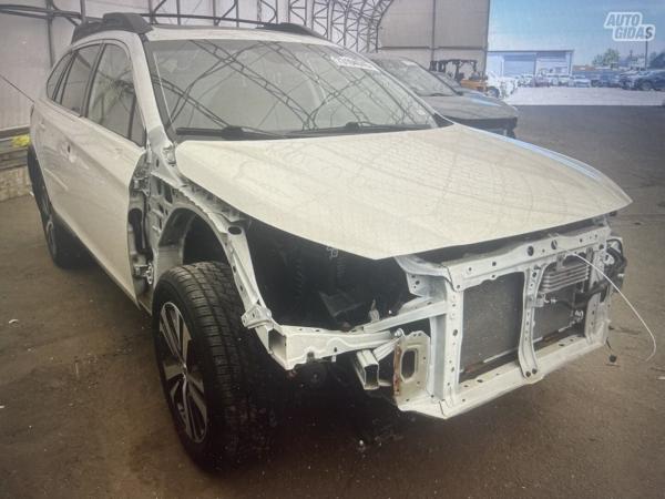 White Subaru Outback 2018 in Vilnius, with an engine capacity of 2.50 L and mileage of 149 thousand km for 16800 €, photo 2 on AUTOMOTO.COM.LV