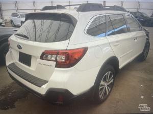 White Subaru Outback 2018 in Vilnius, with an engine capacity of 2.50 L and mileage of 149 thousand km for 16800 €, photo 5 on AUTOMOTO.COM.LV