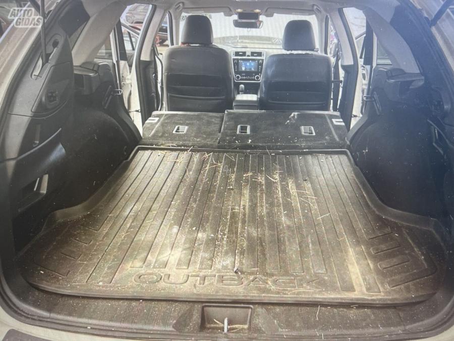 White Subaru Outback 2018 in Vilnius, with an engine capacity of 2.50 L and mileage of 149 thousand km for 16800 €, photo 13 on AUTOMOTO.COM.LV