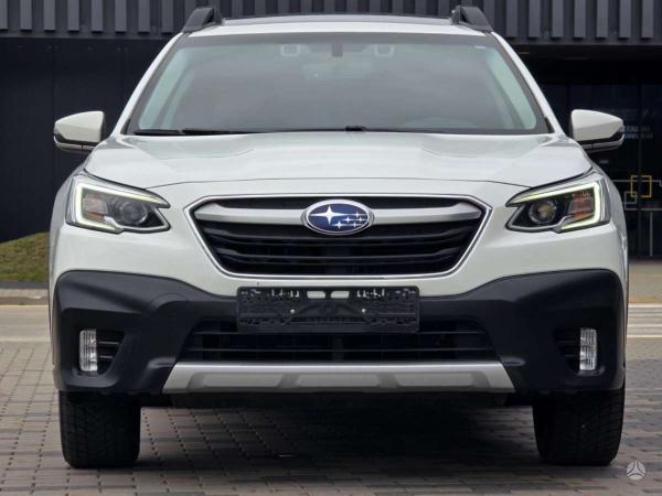 White Subaru Outback 2020 in Siauliai, with an engine capacity of 2.50 L and mileage of 209 thousand km for 18800 €, photo 2 on AUTOMOTO.COM.LV