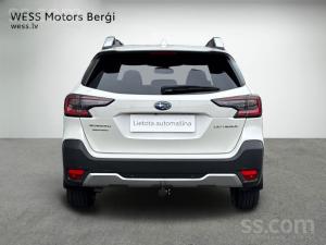 White Subaru Outback 2023 in Riga, with an engine capacity of 2.50 L and mileage of 69 thousand km for 28500 €, photo 5 on AUTOMOTO.COM.LV