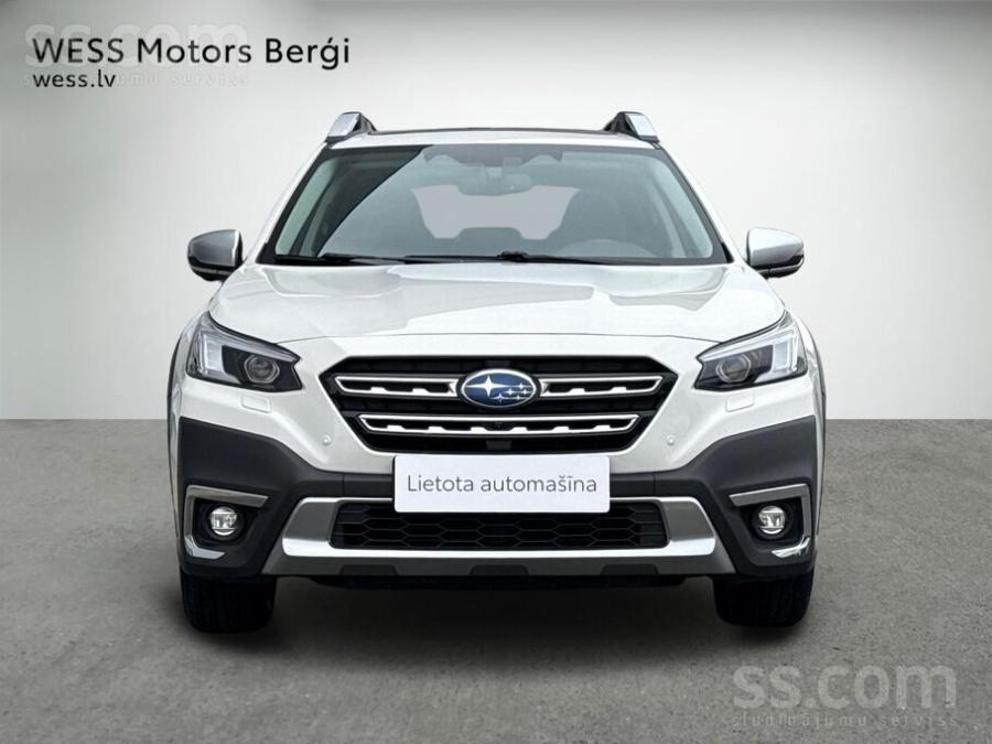 White Subaru Outback 2023 in Riga, with an engine capacity of 2.50 L and mileage of 69 thousand km for 28500 €, photo 6 on AUTOMOTO.COM.LV