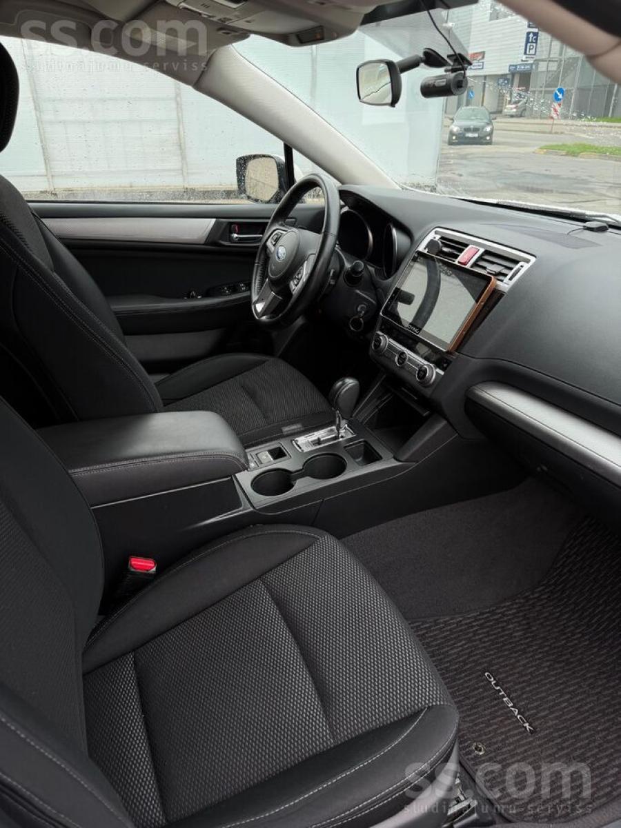 Balts Subaru Outback 2015 Rīga, ar dzinēja tilpumu 2.50 L un nobraukumu 170 tūkst. km par 10250 €, foto 3 vietnē AUTOMOTO.COM.LV