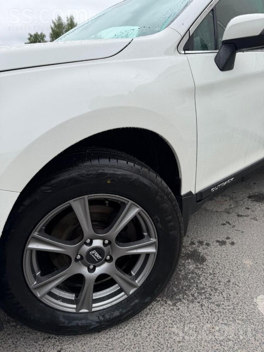 Balts Subaru Outback 2015 Rīga, ar dzinēja tilpumu 2.50 L un nobraukumu 170 tūkst. km par 10250 €, foto 9 vietnē AUTOMOTO.COM.LV