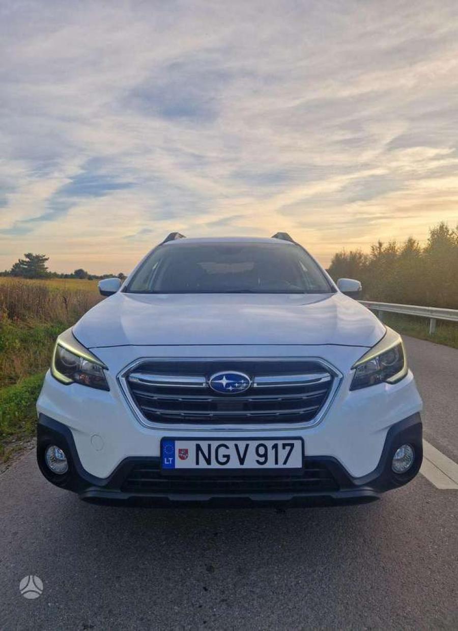 White Subaru Outback 2018 in Klaipeda, with an engine capacity of 2.50 L and mileage of 112 thousand km for 14100 €, photo 1 on AUTOMOTO.COM.LV